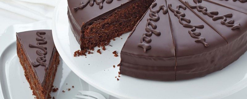 طرز تهیه کیک زاخر یا ساخر اتریشی جذاب - دنیای زنانه